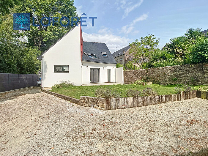 Maison à louer - Locminé - 6 pièces - 4 chambres