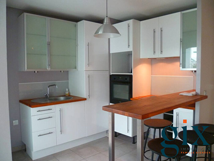 Appartement à vendre - Saint-Martin-dHères, Centre-ville - 2 pièces - 1 chambre