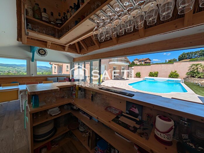Maison 8 pièces à Charnay-lès-Mâcon, à vendre