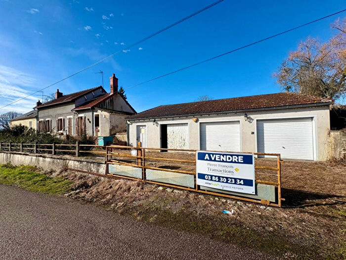 Maison à vendre - Verneuil - 4 pièces - 2 chambres