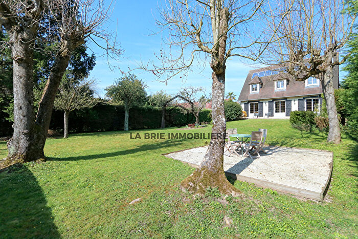 Maison à vendre - Marolles-en-Brie - 6 pièces - 4 chambres