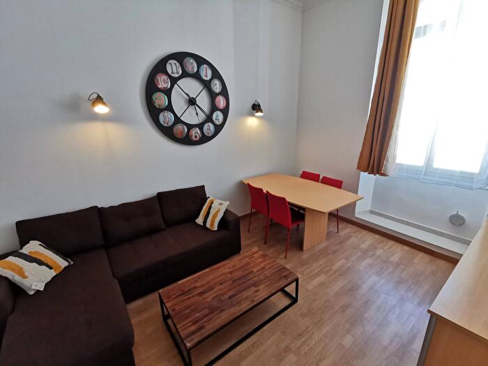 Appartement 2 pièces à Nice, Centre-ville, à louer