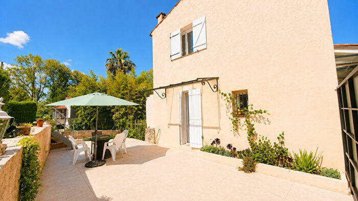 Maison 4 pièces à vendre à Antibes, Rastines, Super Antibes, Laval, La Fontonne