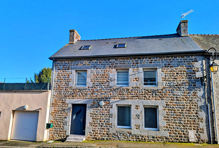 Maison à vendre - Saint-Germain-en-Coglès - 6 pièces - 4 chambres