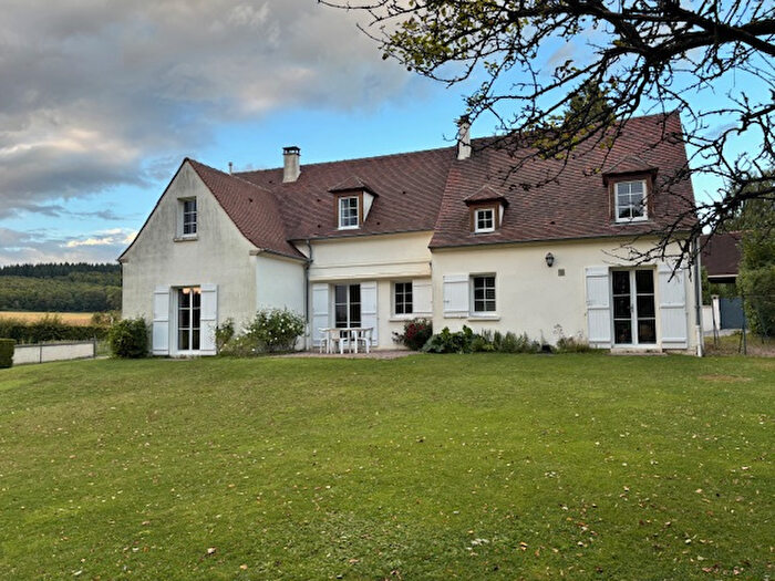 Villers-Saint-Frambourg : Maison 7 pièces à vendre