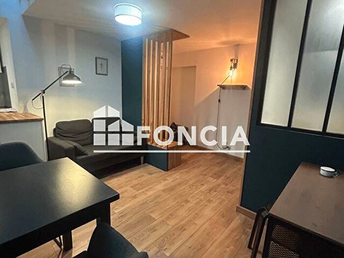 Appartement à louer - Centre Ville, Quimper - 1 pièce