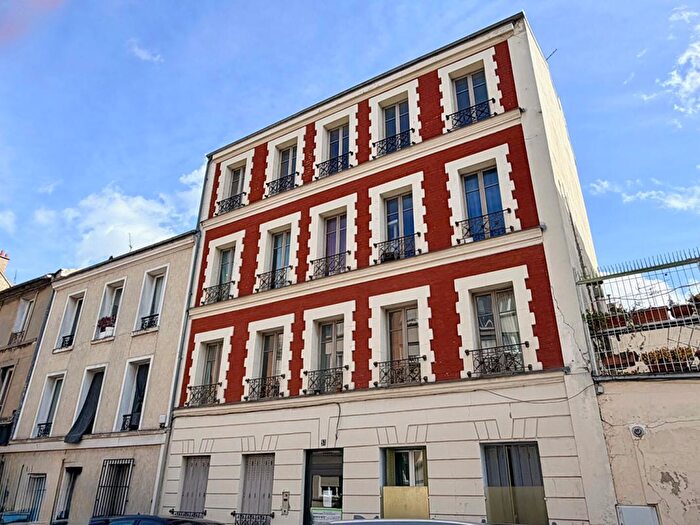 Appartement 3 pièces à vendre à Saint-Ouen, Debain