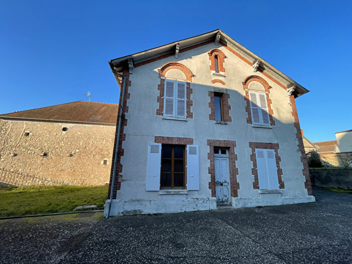 Maison à vendre - Bonny-sur-Loire - 7 pièces - 4 chambres