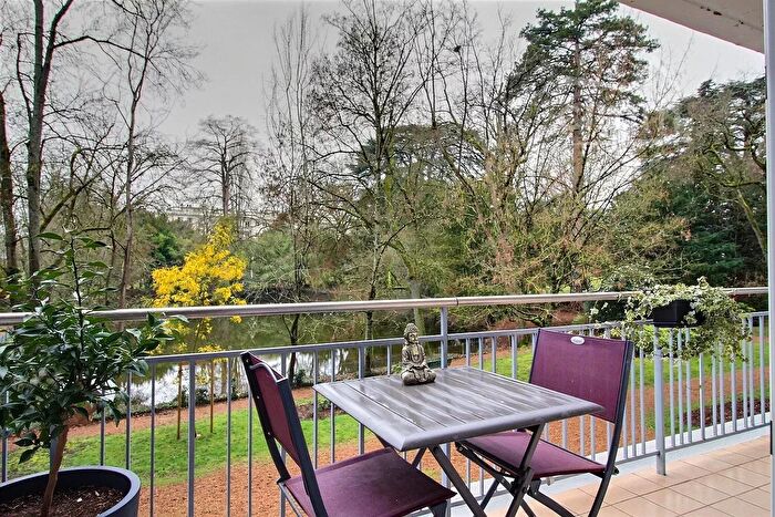 Appartement à vendre - Joué-lès-Tours - 3 pièces - 2 chambres