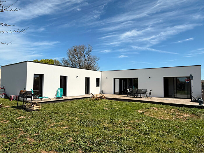 Maison à vendre - Breuil-la-Réorte - 6 pièces - 4 chambres