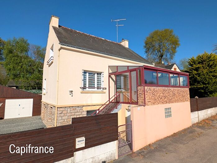Maison à vendre - Le Roc-Saint-André - 6 pièces - 3 chambres