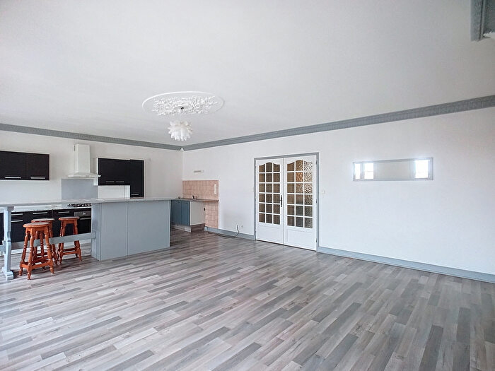 Appartement à louer - Ligny-en-Barrois - 4 pièces - 3 chambres