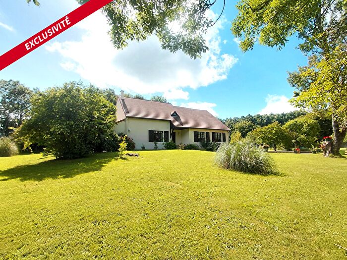 Maison 6 pièces à Neufchâtel-en-Saosnois, à vendre