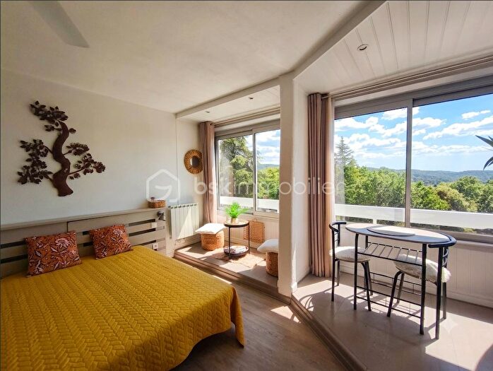 Gréoux-les-Bains - Appartement 1 pièce à vendre