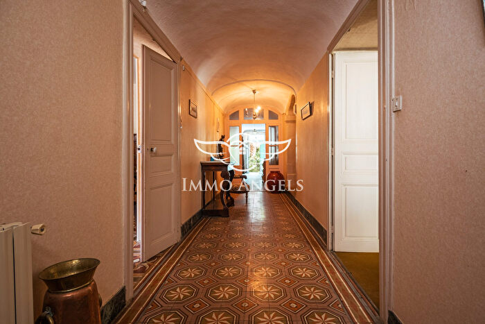 Maison à vendre - Montpeyroux - 10 pièces - 5 chambres