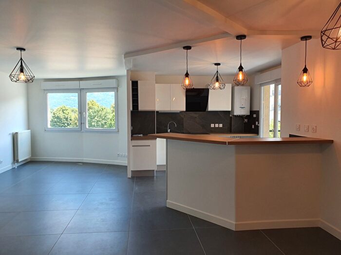 Appartement à louer - Montbonnot-Saint-Martin - 3 pièces - 2 chambres