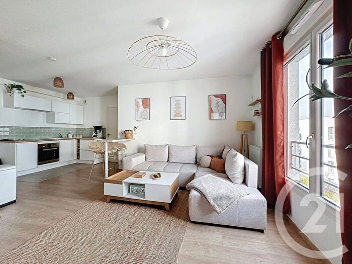 Appartement à louer - Vénissieux - 2 pièces - 1 chambre