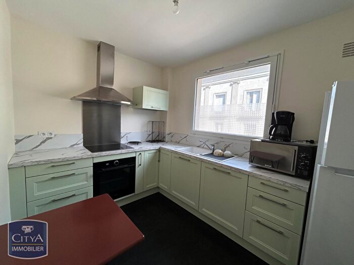 Châtellerault, Centre-ville : Appartement 2 pièces à louer