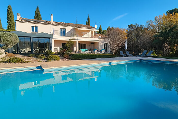 Maison à vendre - Néoules - 8 pièces - 5 chambres