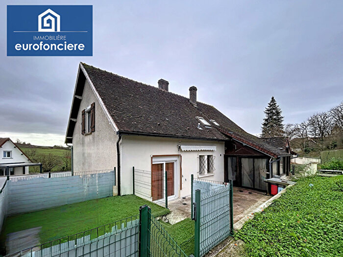 Maison 8 pièces à Vitry-le-Croisé, à vendre