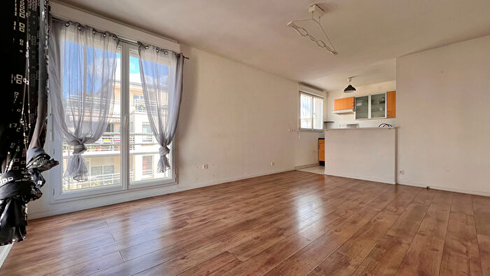 Appartement 2 pièces à louer - Corbeil-Essonnes, Pressoir, Prompt