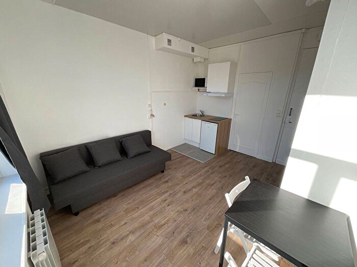 Centre, La Madeleine : Appartement 1 pièce à louer