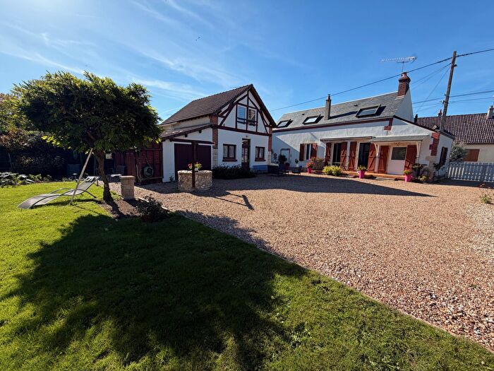 Maison à vendre - Gien, Centre-ville - 4 pièces - 3 chambres