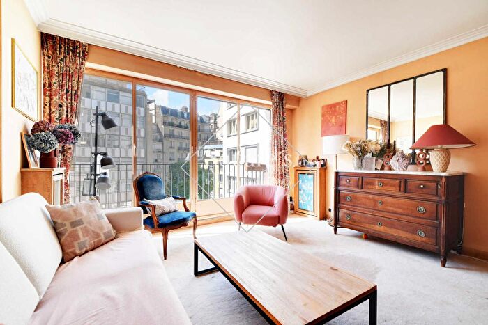 Paris 16ème, Passy, Maison de la Radio, Muette-Sud - Appartement 3 pièces à vendre