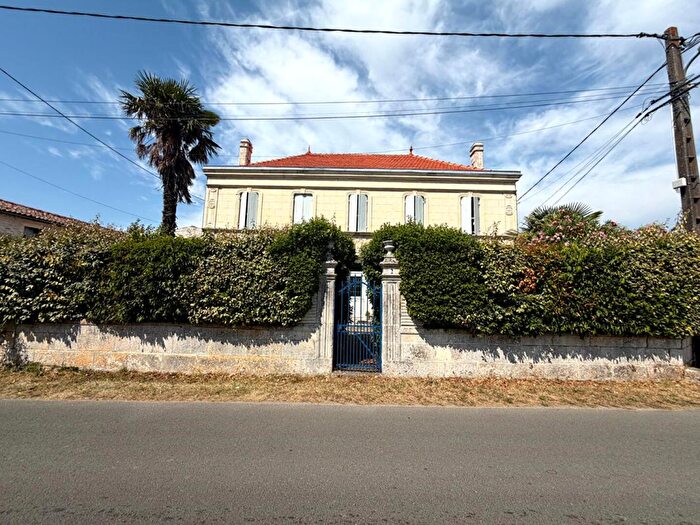 Corme-Écluse - Maison 7 pièces à vendre