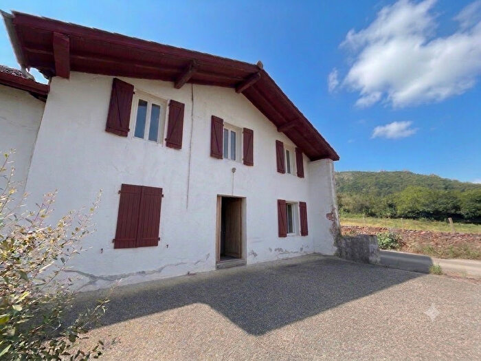 Saint-Martin-d'Arrossa : Maison 5 pièces à vendre