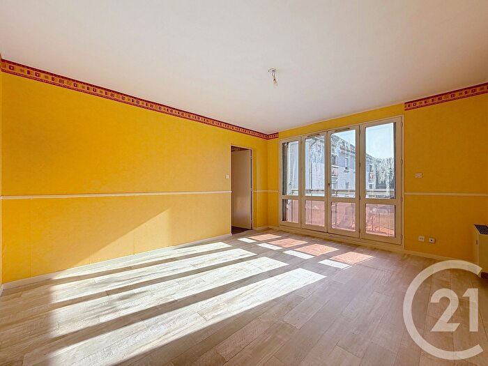 Appartement à vendre - Sainte-Savine - 2 pièces - 1 chambre