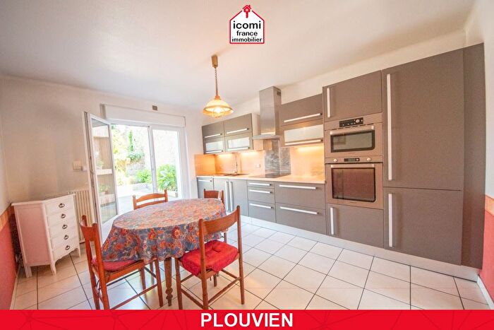Maison à vendre - Plouvien - 8 pièces - 6 chambres