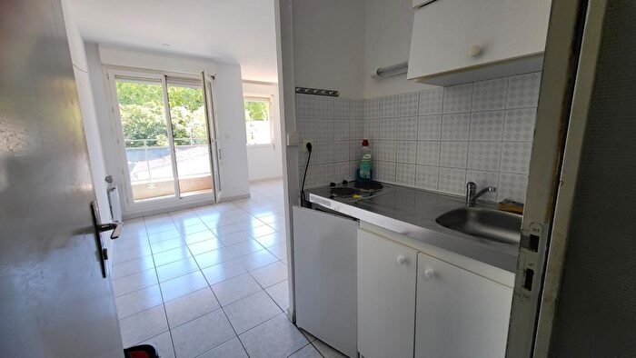 Appartement à louer - Salon-de-Provence, Centre-ville - 1 pièce