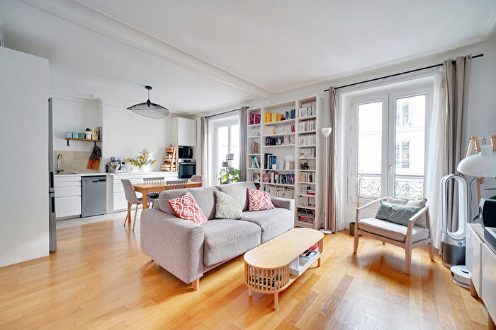 Appartement à vendre - Paris e , Barbès, Château Rouge - 2 pièces - 1 chambre