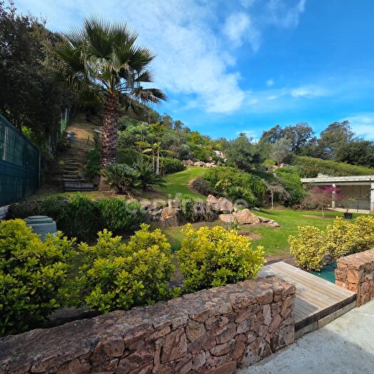 Maison à vendre - Bastelicaccia - 12 pièces - 3 chambres