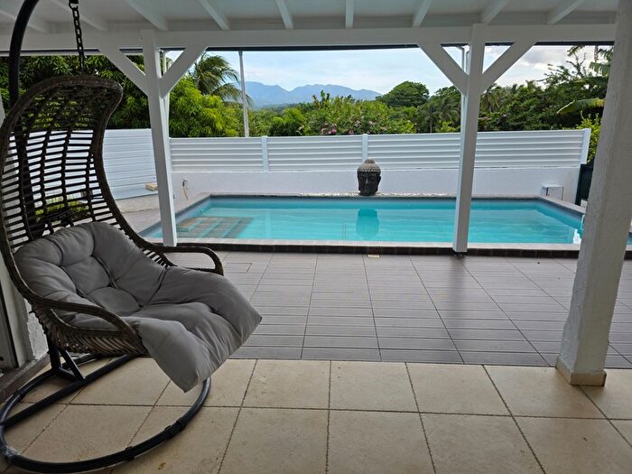 Maison 5 pièces à Baie-Mahault, à vendre