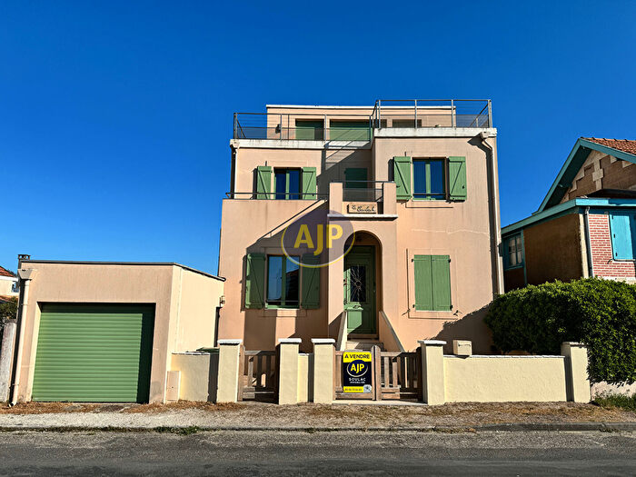 Maison à vendre - Soulac-sur-Mer - 11 pièces - 6 chambres