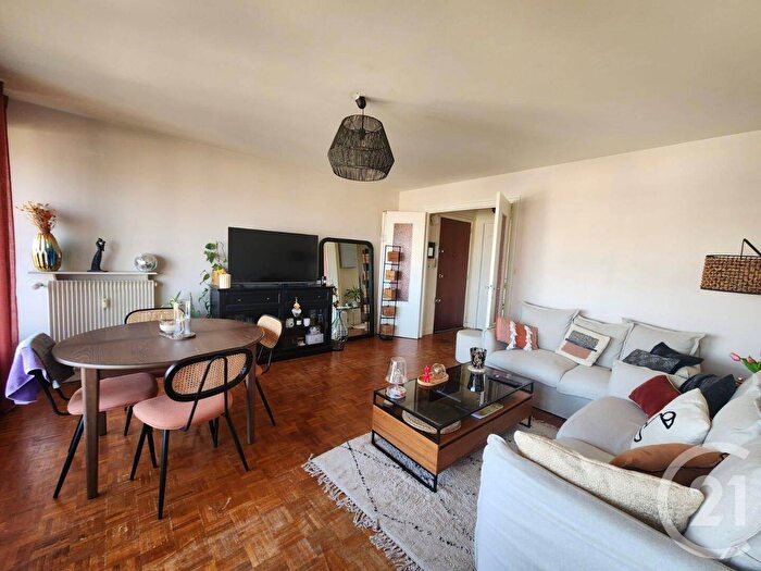Appartement 3 pièces à louer - Luisant