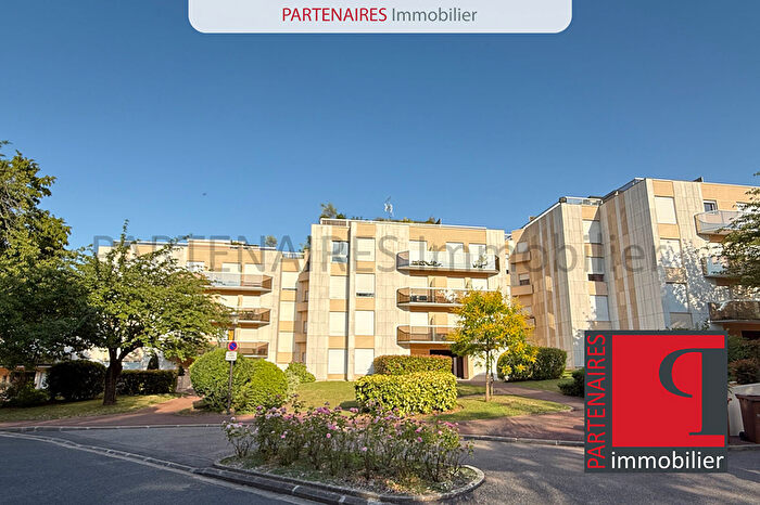 Appartement à vendre - Bougival - 4 pièces - 2 chambres