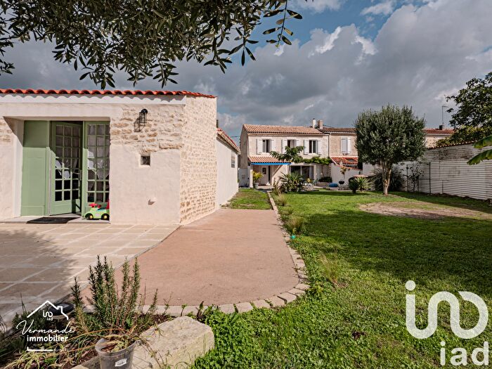 Maison à vendre - Surgères - 6 pièces - 4 chambres