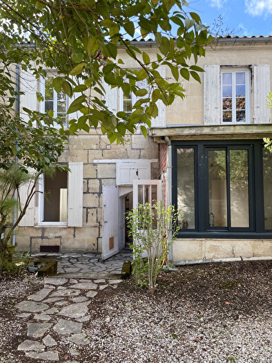 Maison à vendre - Cognac, Centre-ville, Gare - 6 pièces - 3 chambres