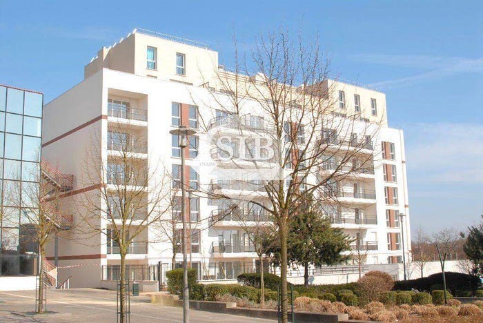 Appartement 5 pièces à louer à Zone d'Activité Sud Est, Évry-Courcouronnes
