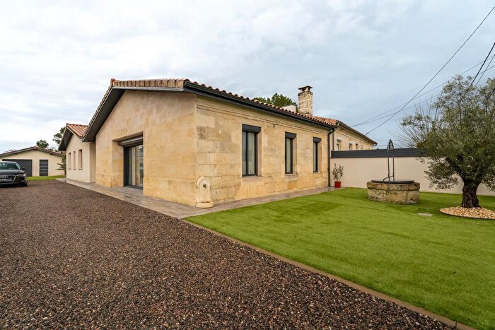 Maison à vendre - Blanquefort, Caychac - 6 pièces - 4 chambres