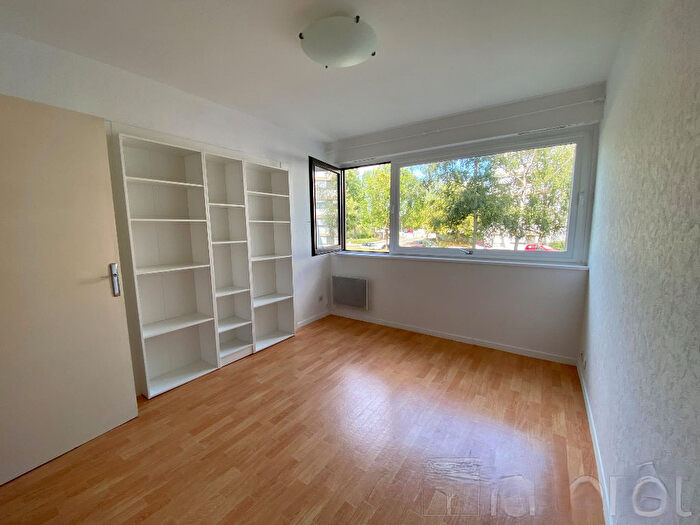 La Chaussée-Saint-Victor : Appartement 2 pièces à louer