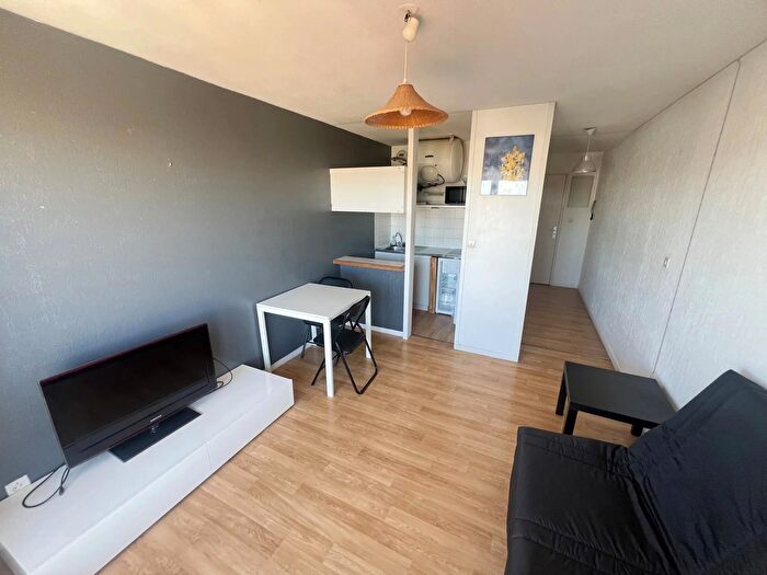 Appartement à louer - Bordeaux, Victoire, Sainte-Eulalie - 1 pièce