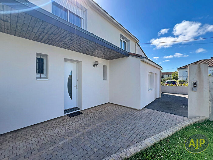 Maison 7 pièces à Rezé, à vendre
