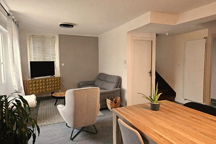 Maison à vendre - Pluherlin - 6 pièces - 4 chambres