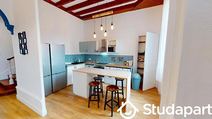 Appartement à louer - Saint Cybard-Houmeau, Angoulême - 1 pièce - 2 chambres