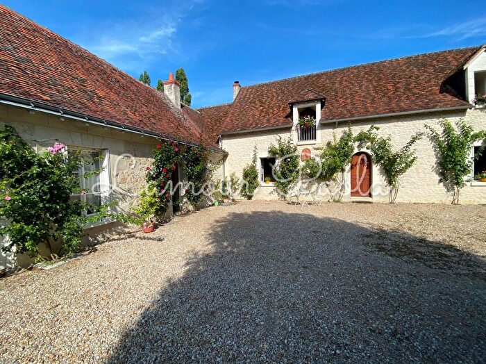 Maison à vendre - Saint-Jean-Saint-Germain - 10 pièces - 5 chambres