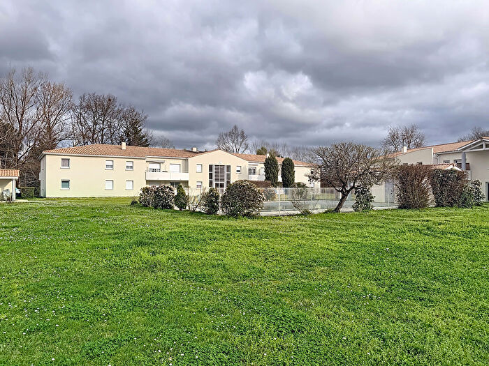 Appartement à vendre - Fargues-Saint-Hilaire - 2 pièces - 1 chambre